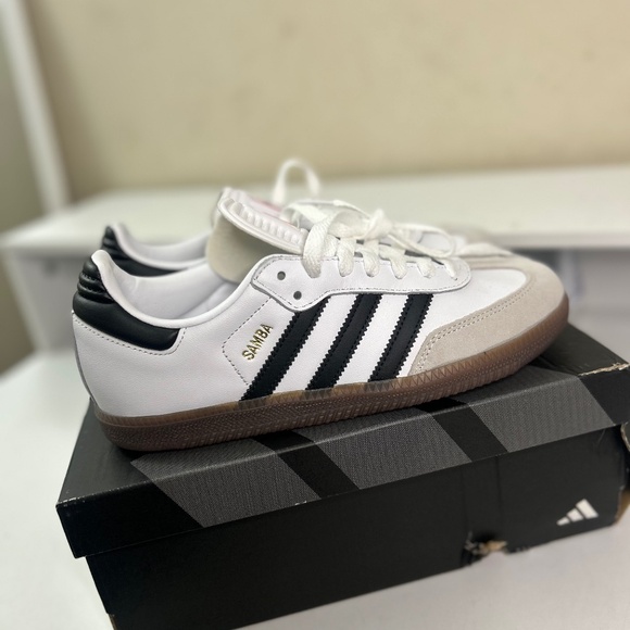Shoes | Adidas Samba J | Poshmark